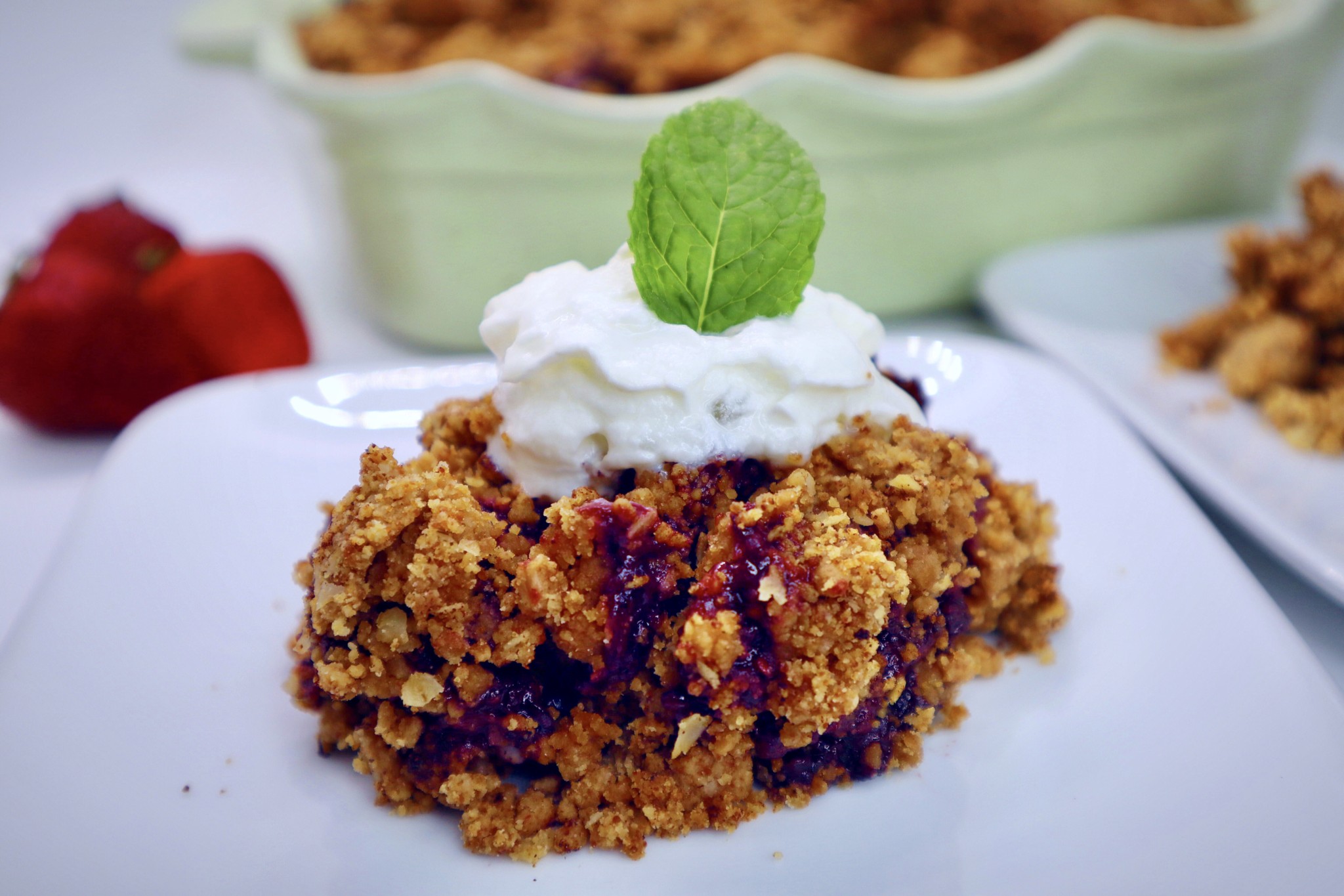 Very Berry Crumble - VEGWORLD Magazine
