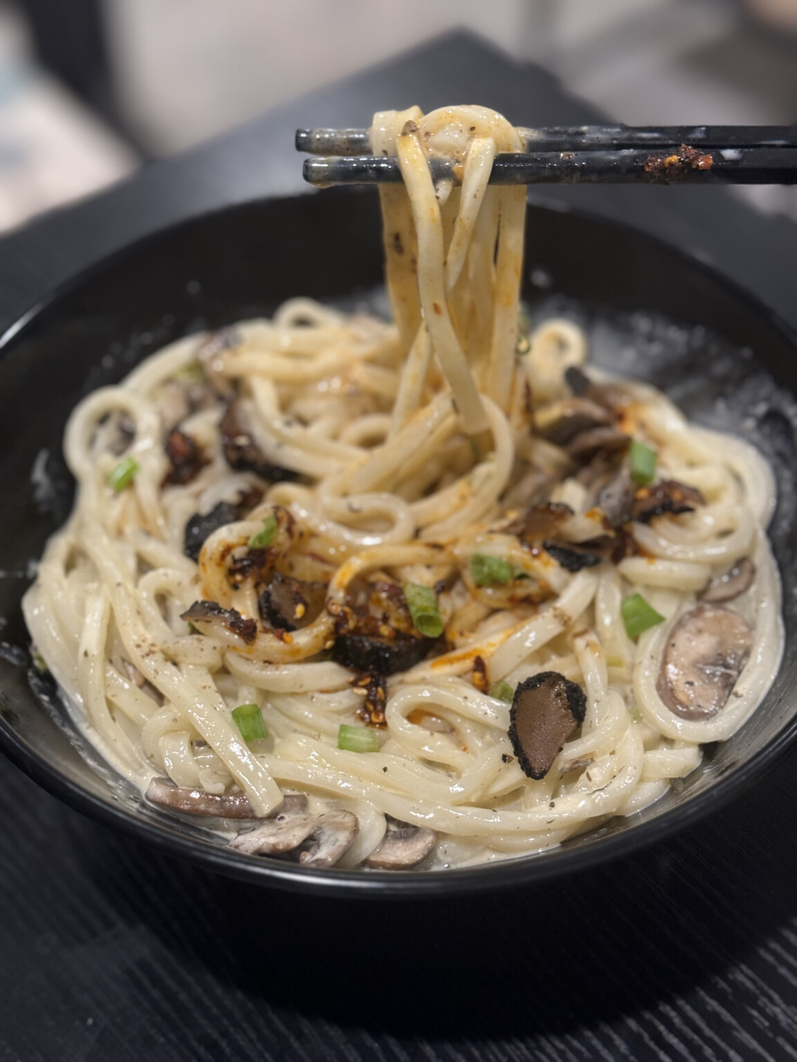 Creamy Truffle Mushroom Udon - VEGWORLD Magazine